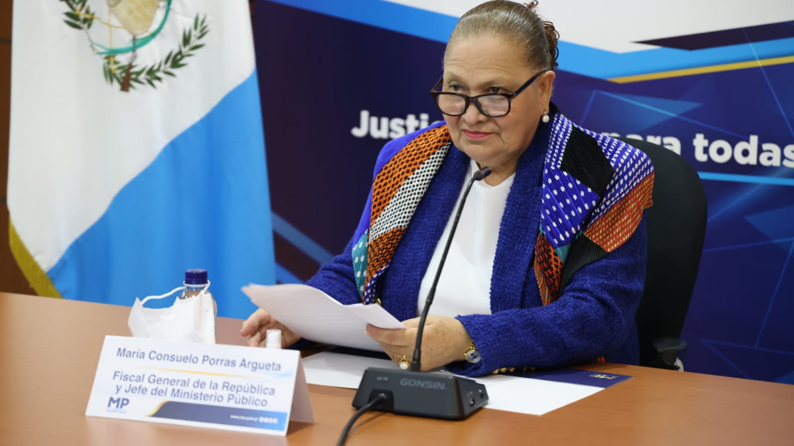 Porras en «perfectas condiciones», según el MP; Arévalo no descarta ...